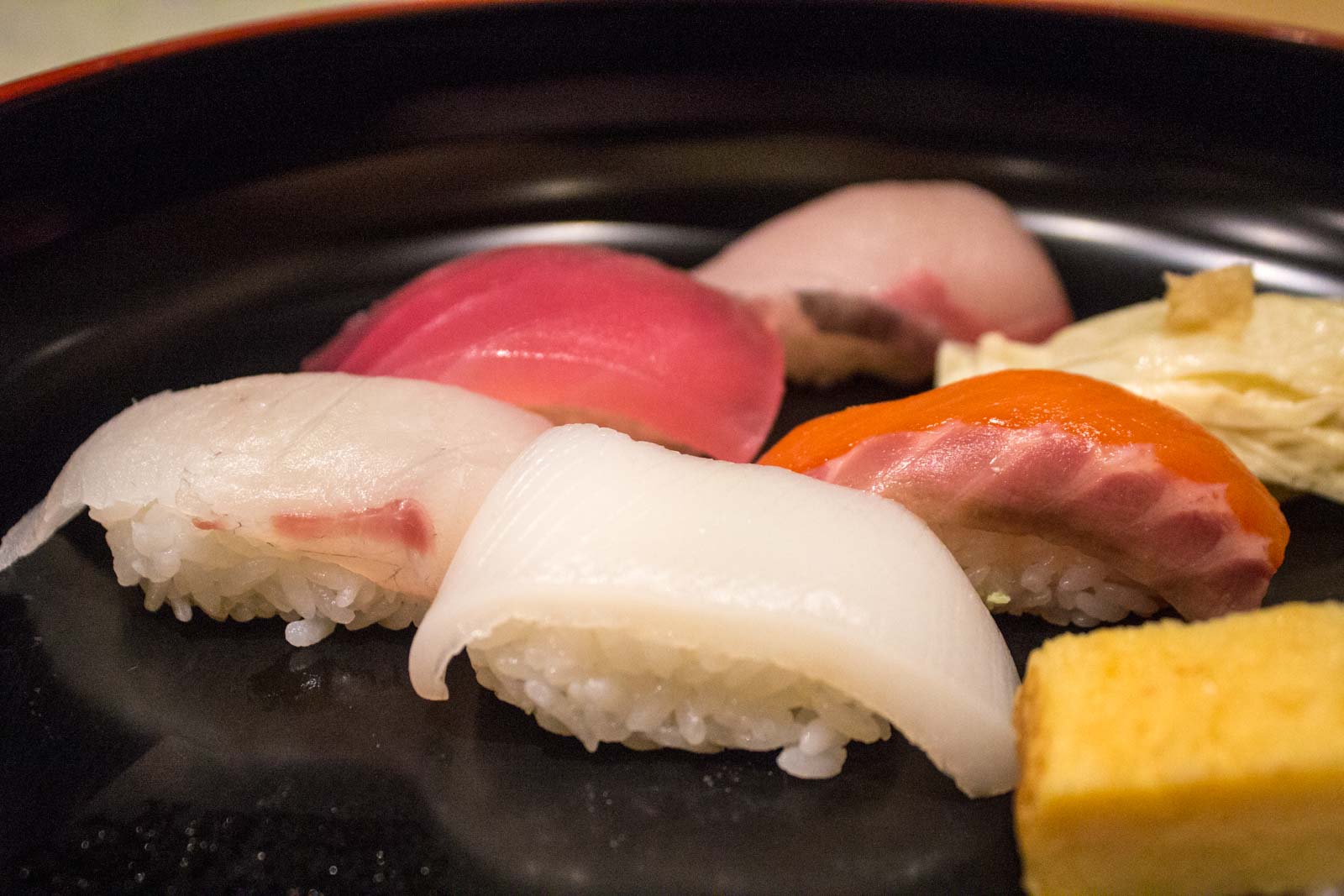Nigiri Zushi: Japanese food and Japanese dishes