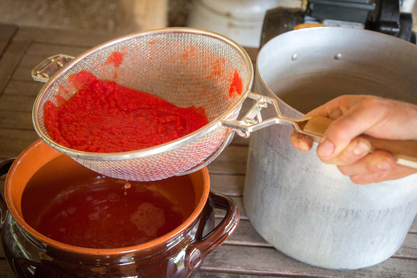 How to make tomato passata