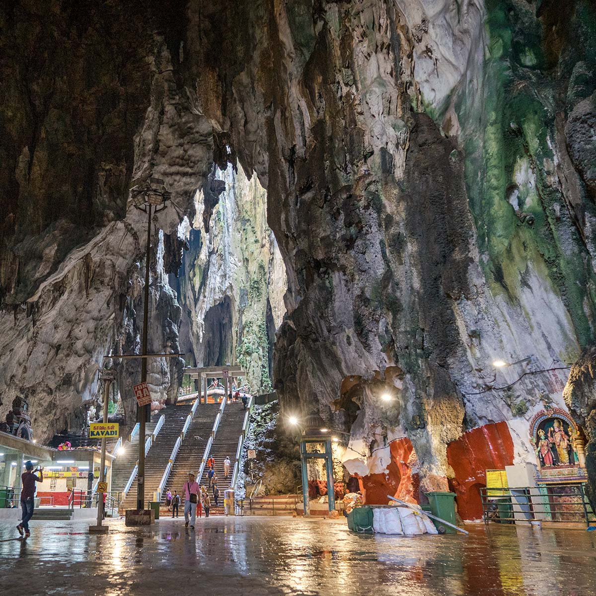 Dark Caves Batu Caves A Guide To Batu Caves In Selangor, Malaysia